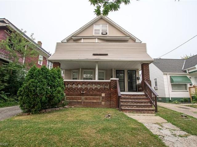 3713 E 151st St, Cleveland, OH 44120
