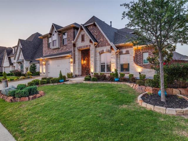 3713 Republic Trail