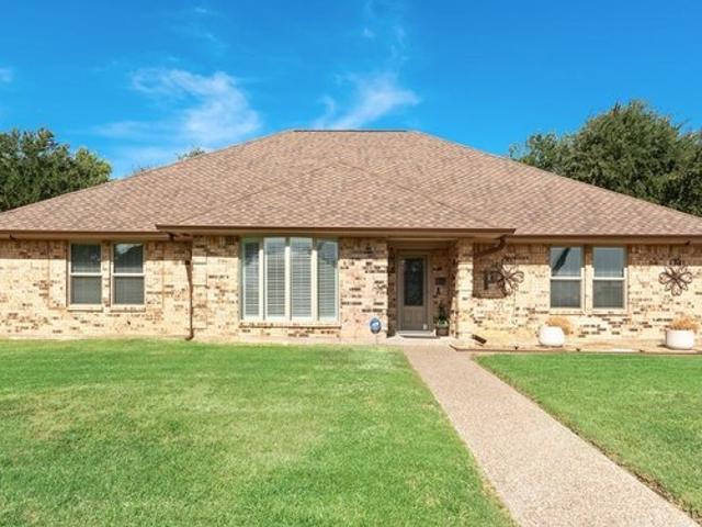 3713 Ridgewood Dr, Grand Prairie, TX 75052