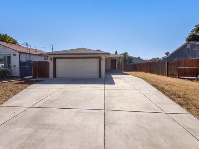 3713 Ripley St, Sacramento, CA 95838