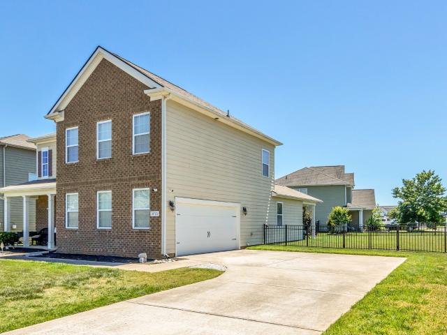 3713 Sweetbriar Ave