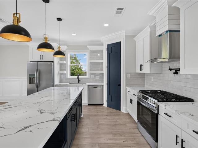 3713 Ventura Park