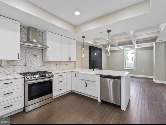 3713 35th St, Mount Rainier, MD 20712