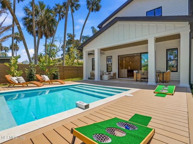 371 9th St, Atlantic Beach, FL 32233 | MLS #2136