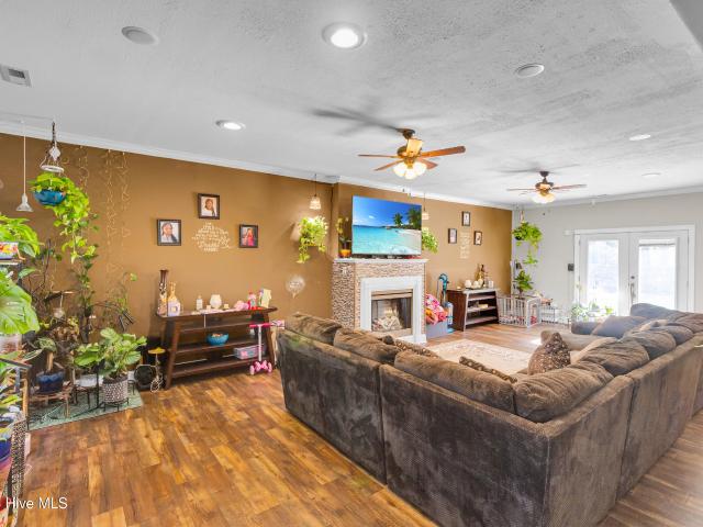 371 Carolina Pines Boulevard