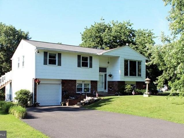 371 Carpenter Ln, Hatfield, PA 19440
