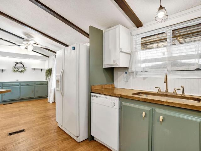 371 Bethel Ave, Unit 70, Sanger, CA 93657 | MLS #647922