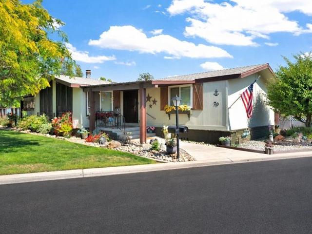 371 Bethel Ave Spc 70, Sanger, CA 93657