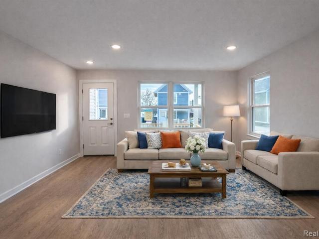 371 Dorsey Avenue Street # 32