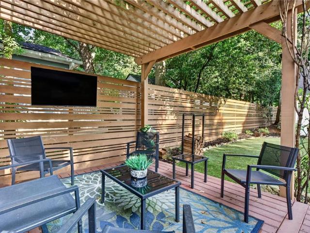 371 Deering Road NW