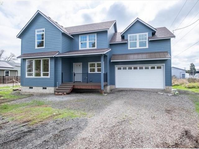 371 E 2nd Ave, Junction City, OR 97448