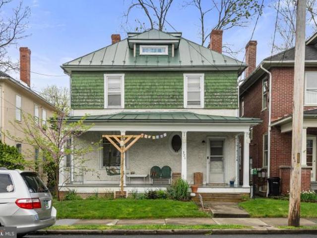 371 E Piccadilly St, Winchester, VA 22601