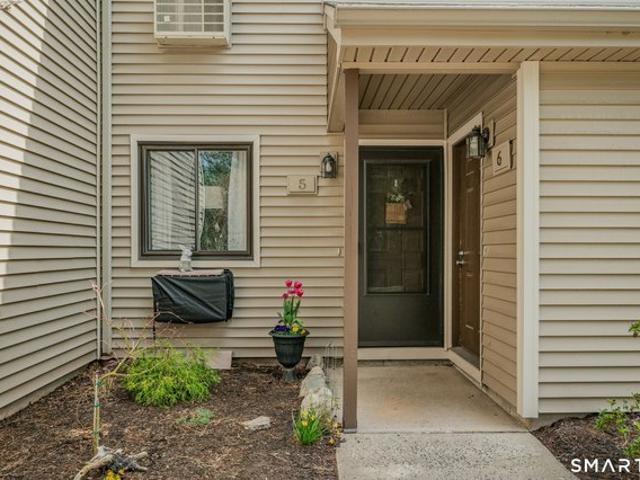 371 Emmett St Apt 5, Bristol, CT 06010
