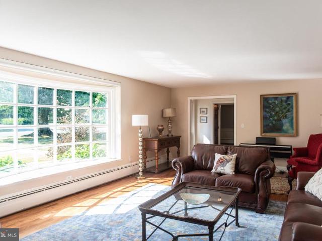 371 Elm Avenue