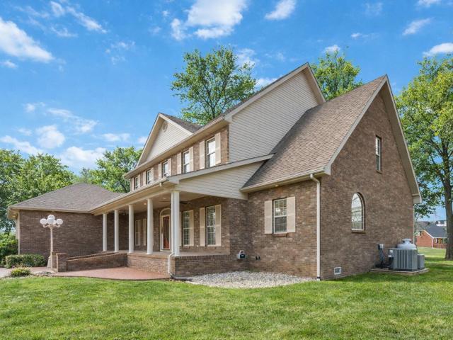 371 Lakeview Drive
