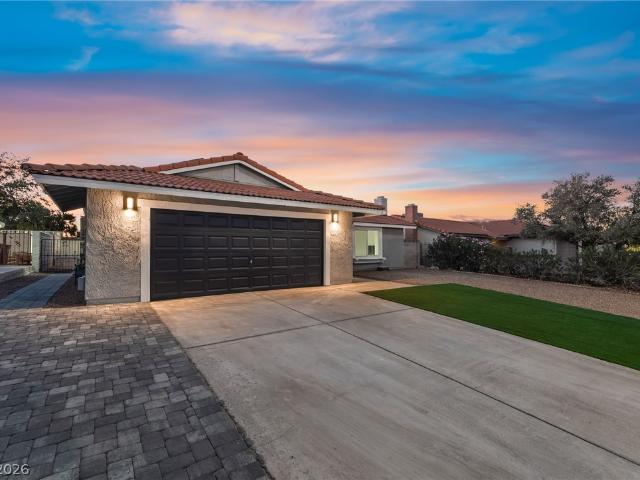 371 Lime Cir, Henderson, NV 89015 | MLS #2754 | Compass