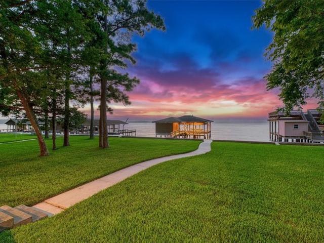 371 N Forest Cove Loop, Coldspring, TX 77331