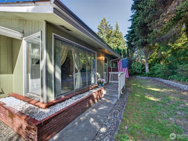 371 SE Summit Road