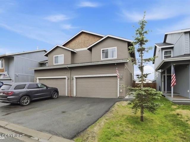 371 Skwentna Dr, Anchorage, AK 99504