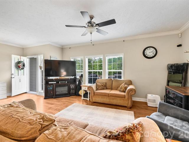 371 Starnes Cove Road