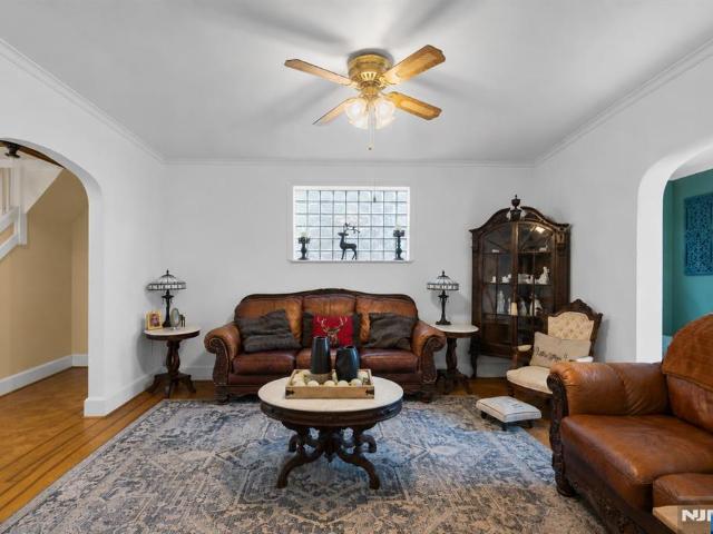 371 Park Avenue