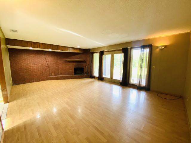 371 Pineview Dr