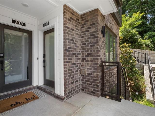 371 Pratt Drive SE 207