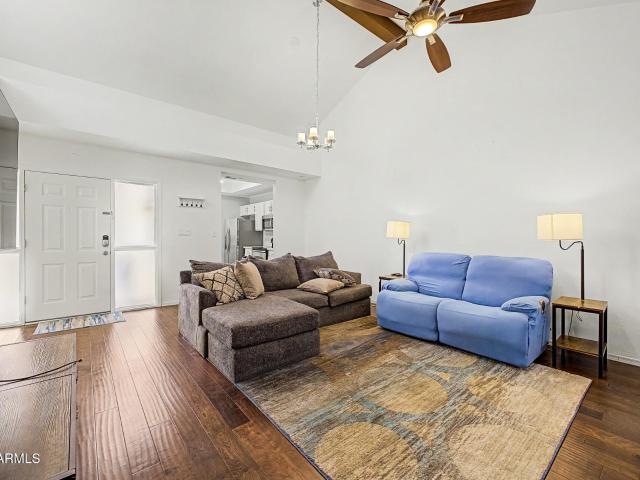 371 w lodge drive