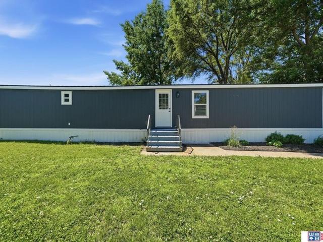 3724 NW Darkwood Ct, Lincoln, NE 68521