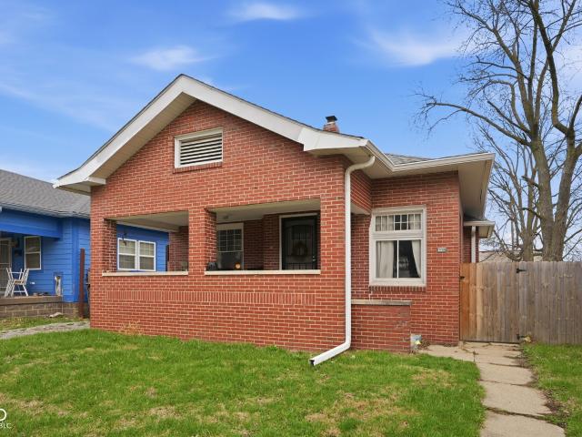 3724 E Market Street