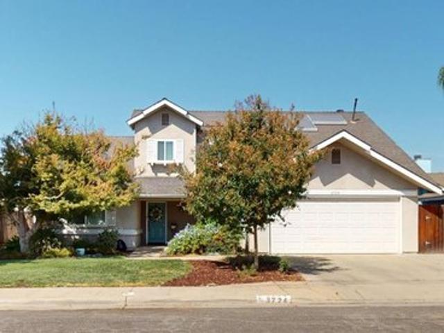 3724 Eddy Ave, Clovis, CA 93612