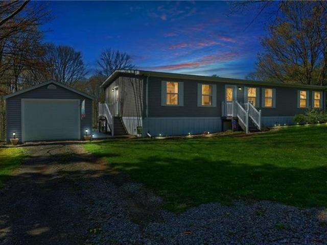 3724 Ellwood Rd, New Castle, PA 16101