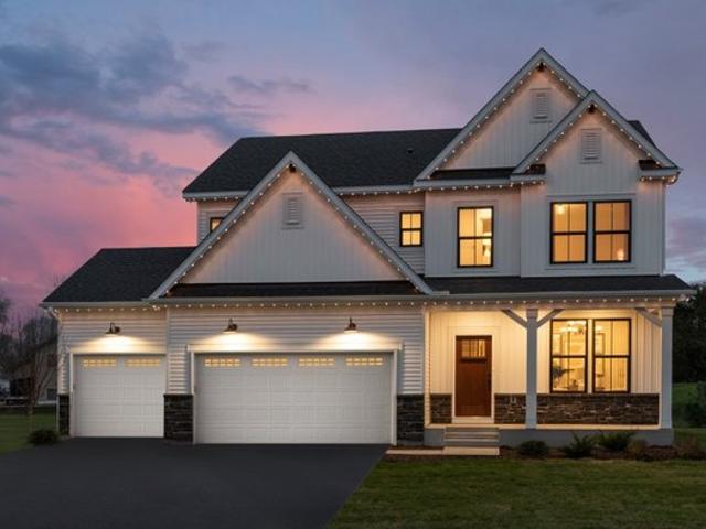 3724 Holbrook Dr, Waconia, MN 55387
