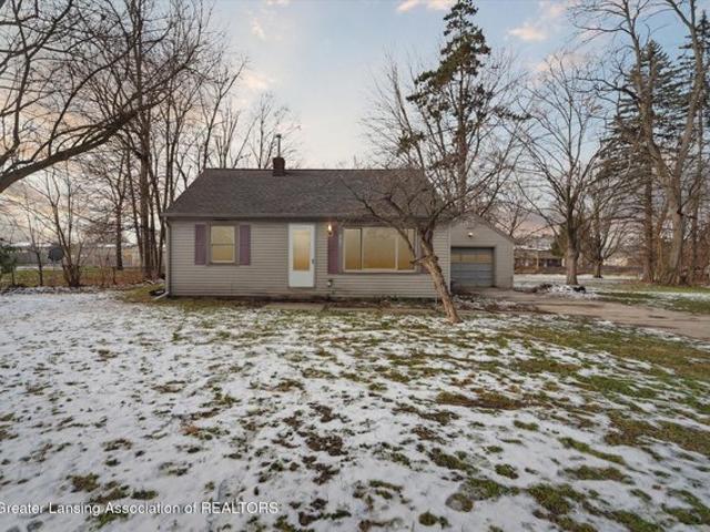 3724 Pleasant Grove Rd, Lansing, MI 48910