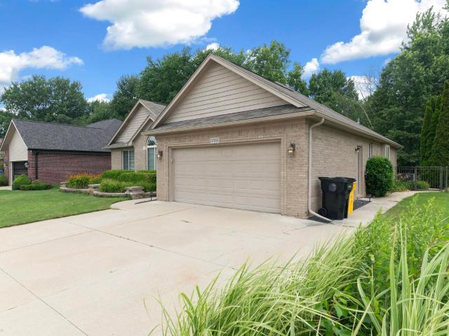 37259 Willow Creek Lane