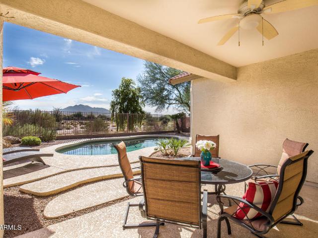 3725 E Meadowview Drive