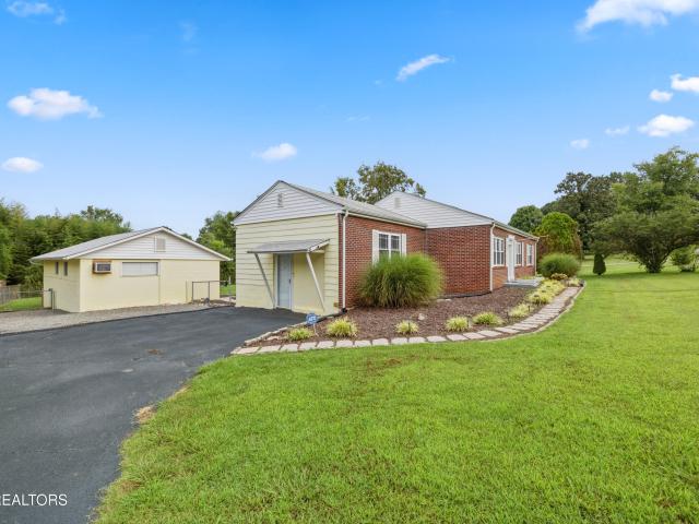 3725 Lucinda Drive