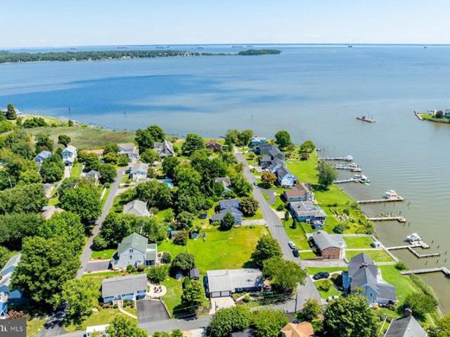 3725 Ramsey Dr, Edgewater, MD 21037