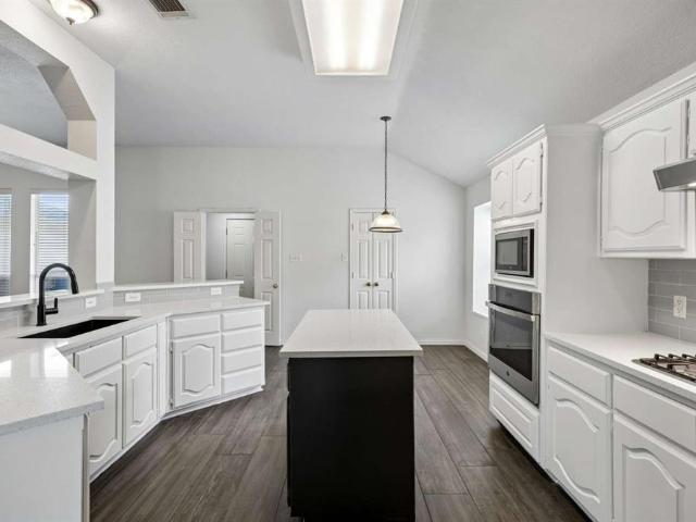 3725 Rosewood Lane