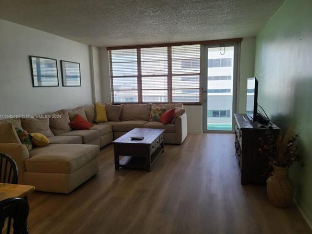 3725 S Ocean Dr #1023, Hollywood, FL 33019