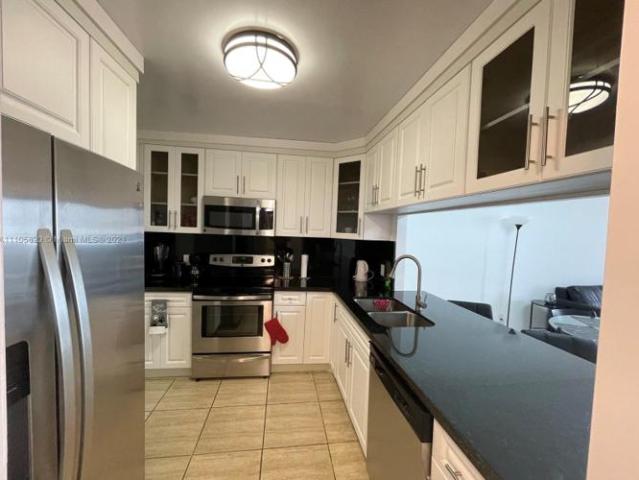 3725 S Ocean Dr #520 Hollywood, FL 33019