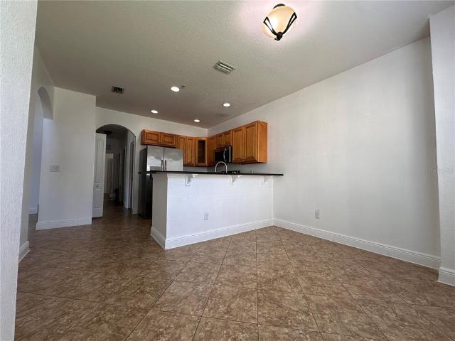 3725 S Lake Orlando Pkwy, Unit 4, Orlando, FL 32808 | MLS #O6328