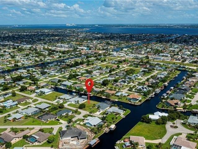 3725 SE 13th Ave, Cape Coral, FL 33904