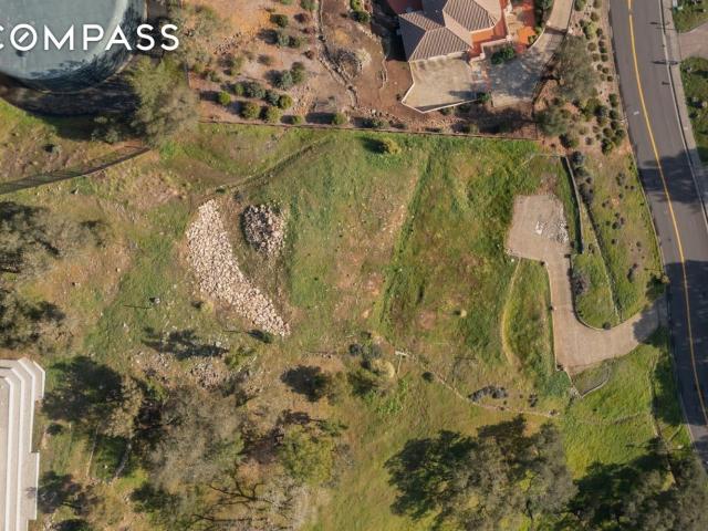 3725 Skyfarm Dr, Santa Rosa, CA