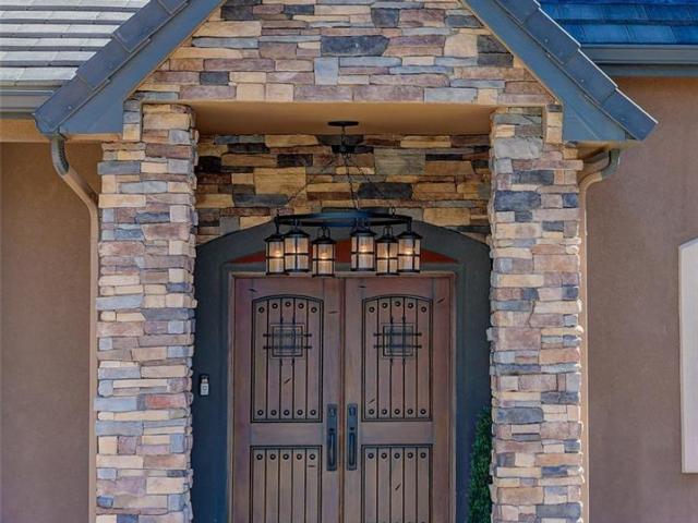 3725 Twisted Oak Circle