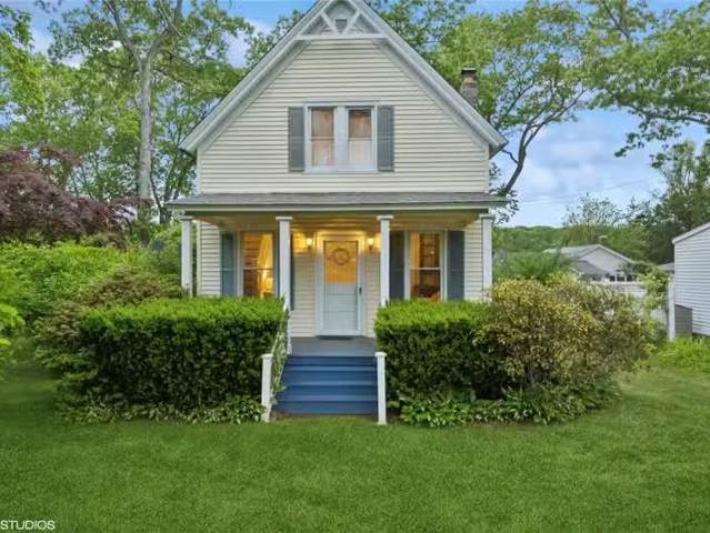 3725 Wickham Avenue, Mattituck, NY 11952