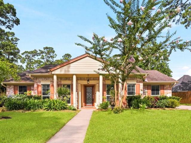 3726 Autumn Ln, Baytown, TX 77521