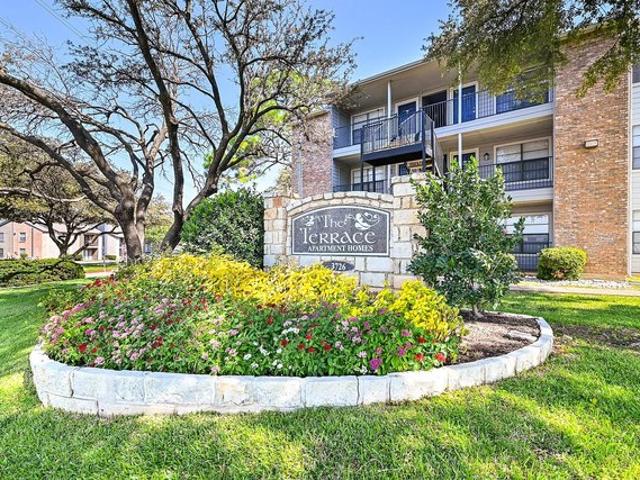 3726 Block Dr, Irving, TX 75038
