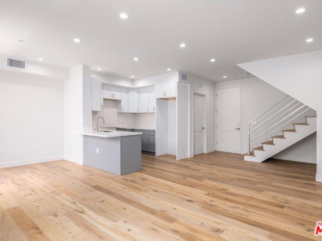 3726 Kelton Ave, Unit 202, Los Angeles, CA 90034 | MLS #26829
