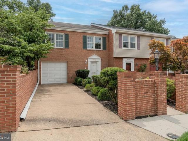 3726 12th St S, Arlington, VA 22204